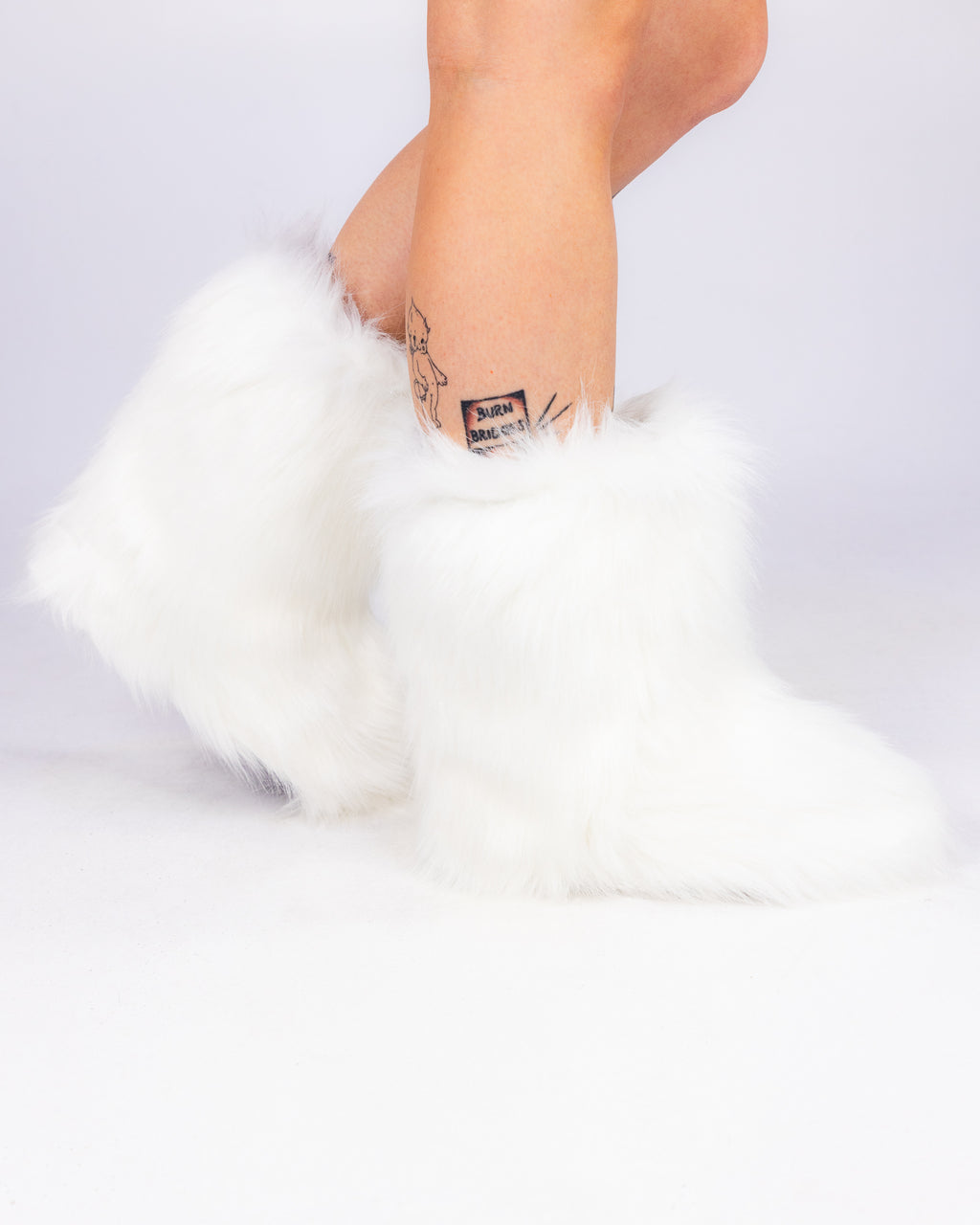 Women's White Boots With The Fur – Rave Wonderland