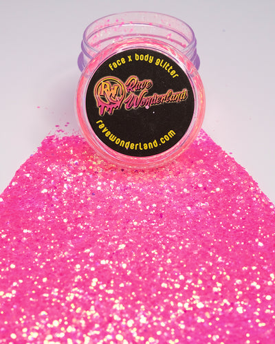 Beauty and Glitter – Rave Wonderland