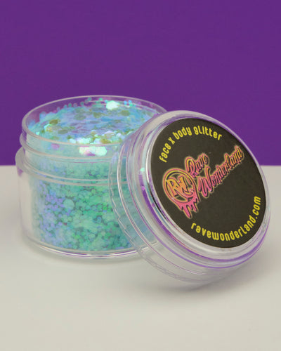 Beauty and Glitter – Rave Wonderland