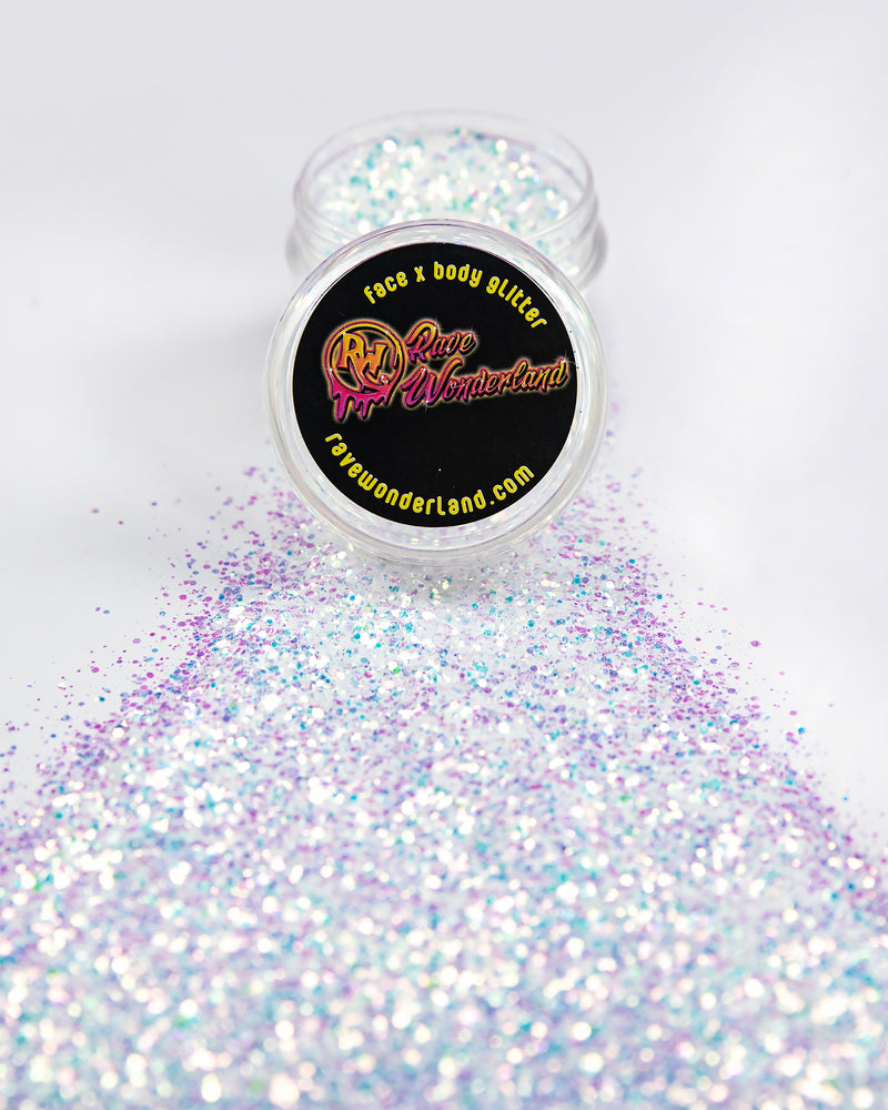Beauty and Glitter – Rave Wonderland